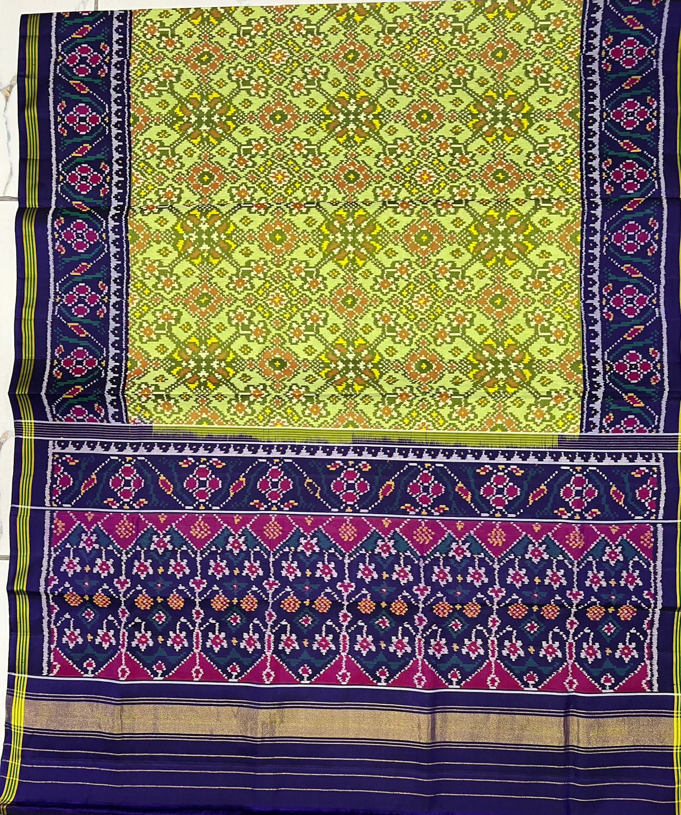 EXclusive Semi Ikkat Patan Patola Saree with silk mark label - Jackyll Mart